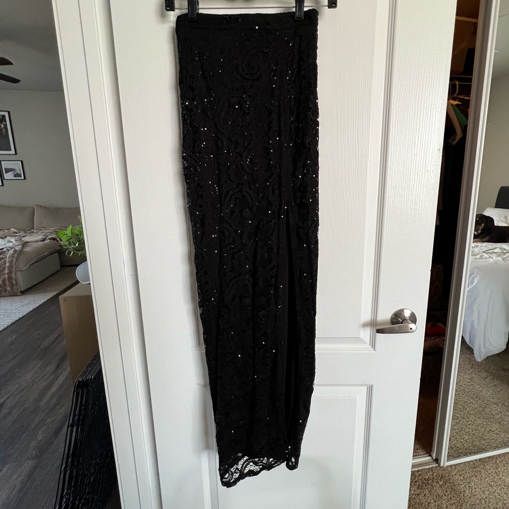 Macys. Semi Formal Maxi Dress With Sequin - Gem